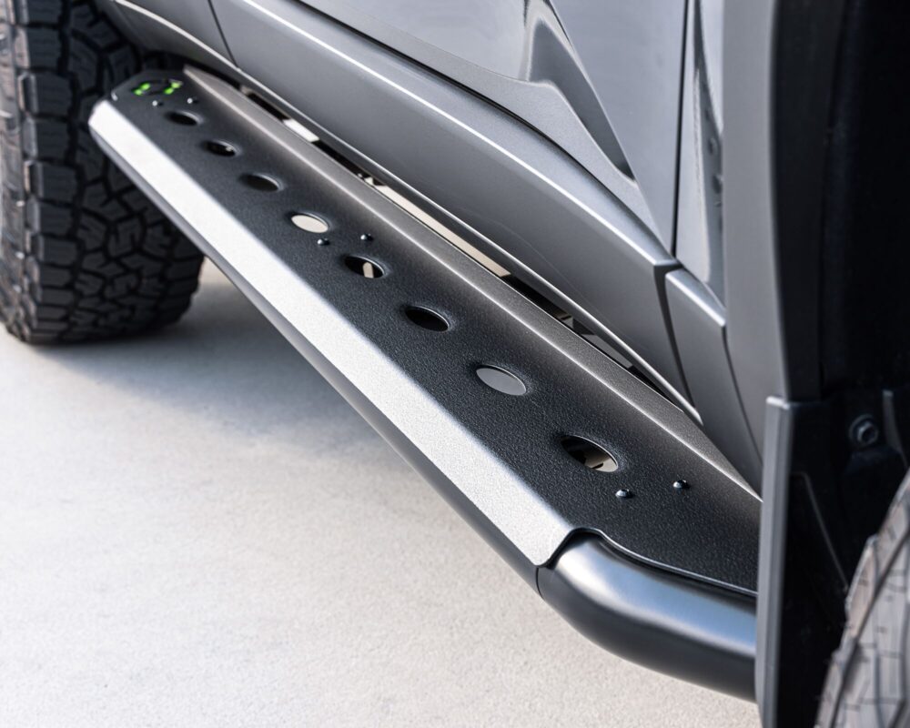 Prado 250 Premium Side Steps - Uroffroad Kuwait